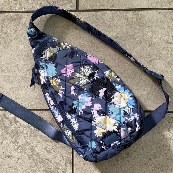 Vera Bradley | Bags | Vera Bradley Essential Compact Sling Backpack ...